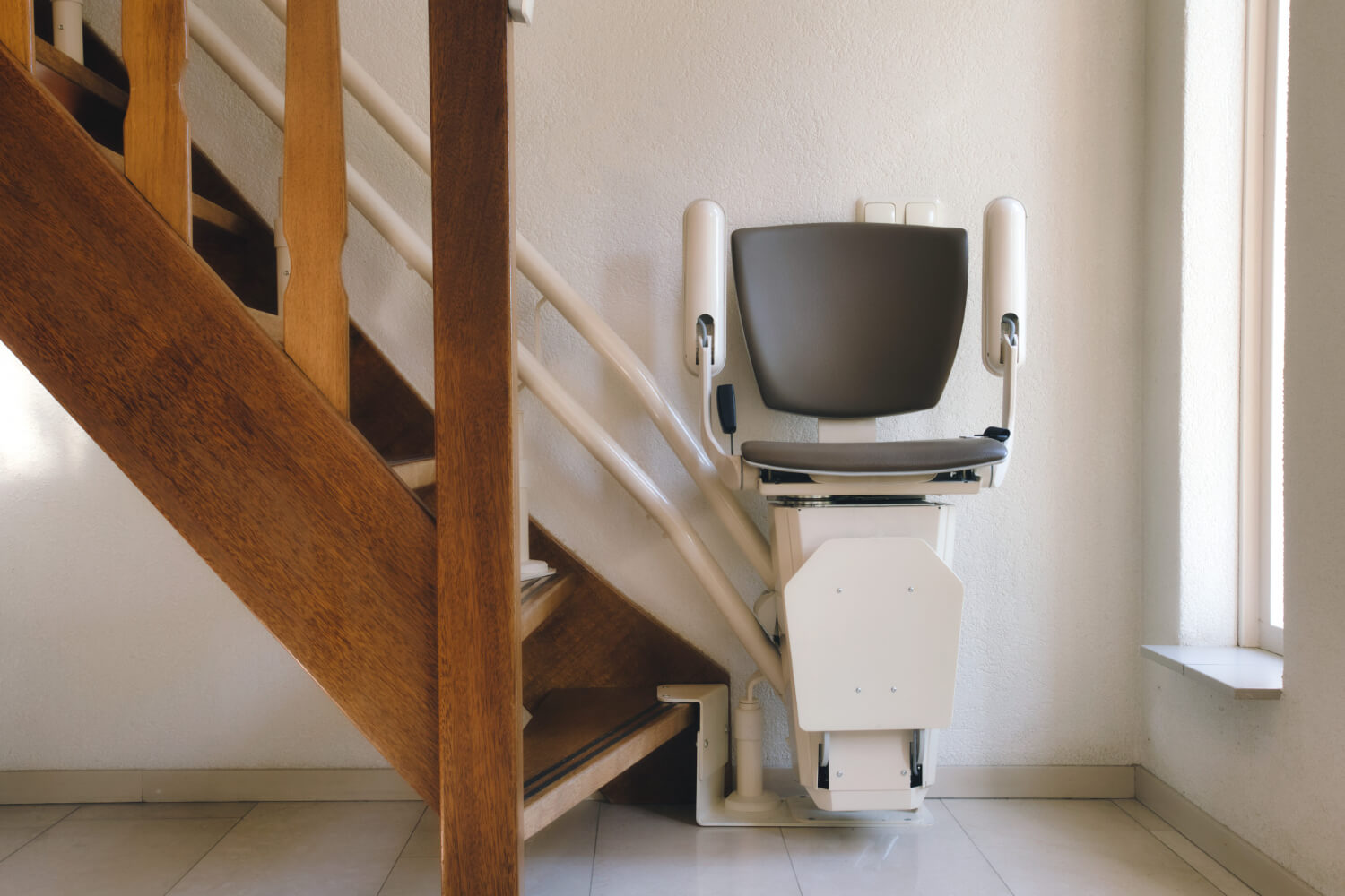 Les avantages de la location d'un monte-escalier électrique